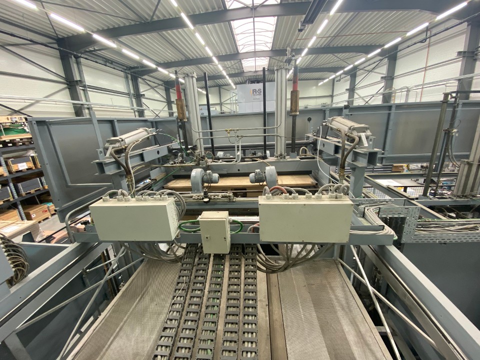 UA 250 ED + BE 250 P Sheet machines | PAHLKE Kunststoffmaschinen GmbH ...